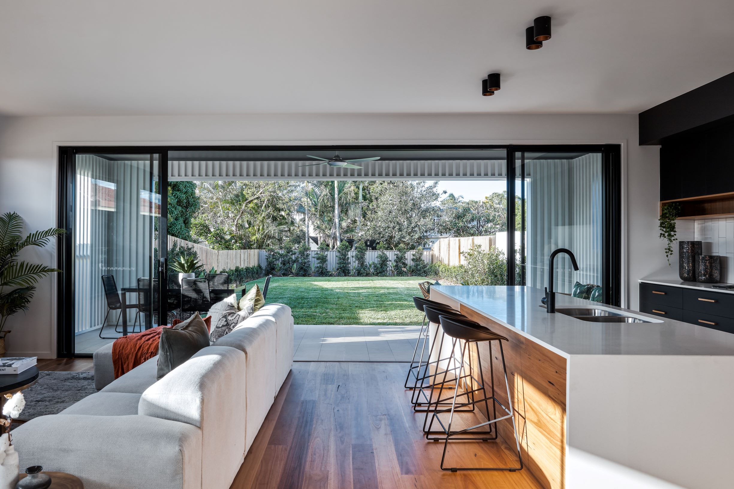 Synergy Stacking Doors | Aluminium Doors - Trend - Trend